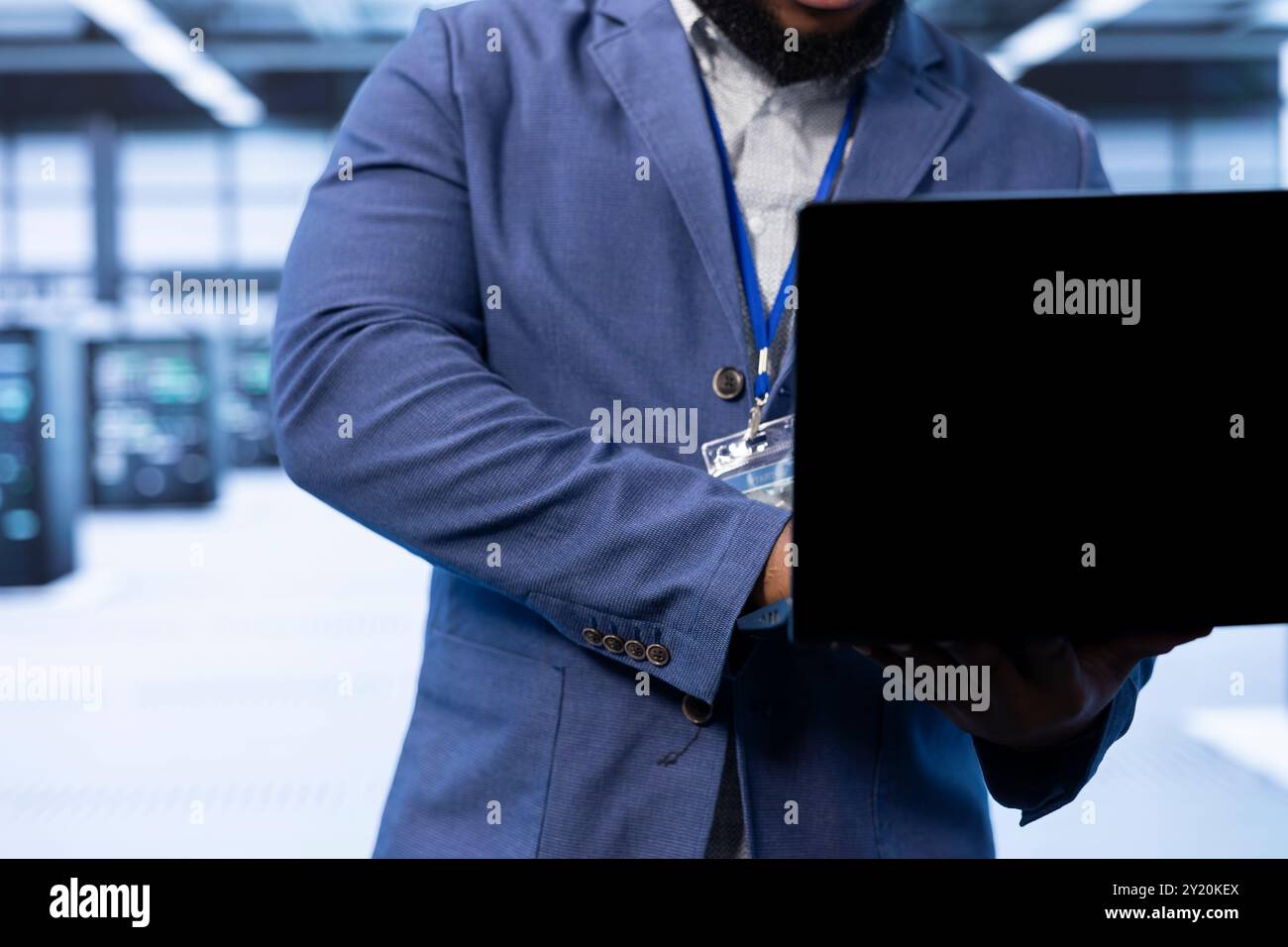 Admin walking in data center hi-res stock photography and images - Alamy