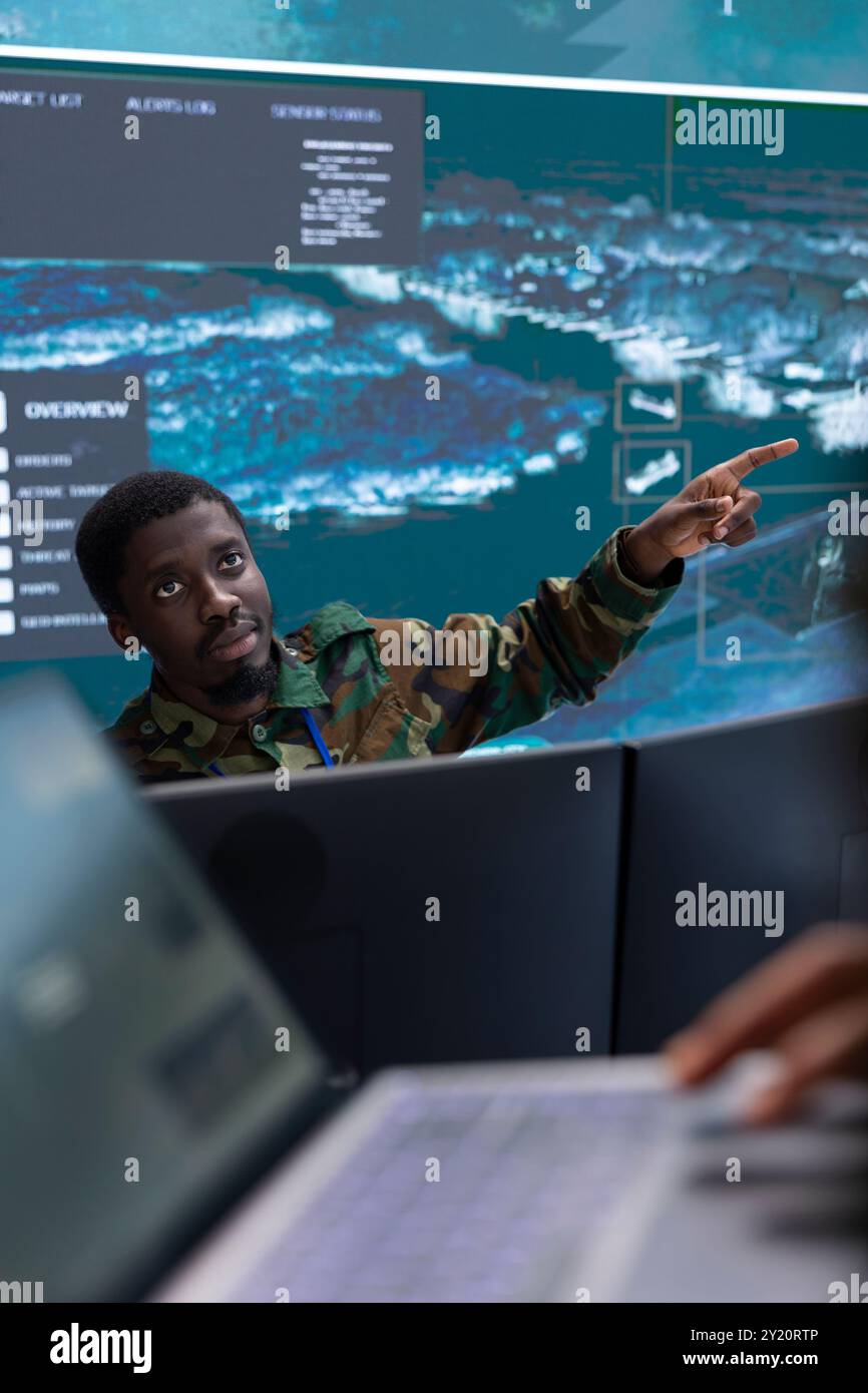 Army radar computer screen hi-res stock photography and images - Alamy