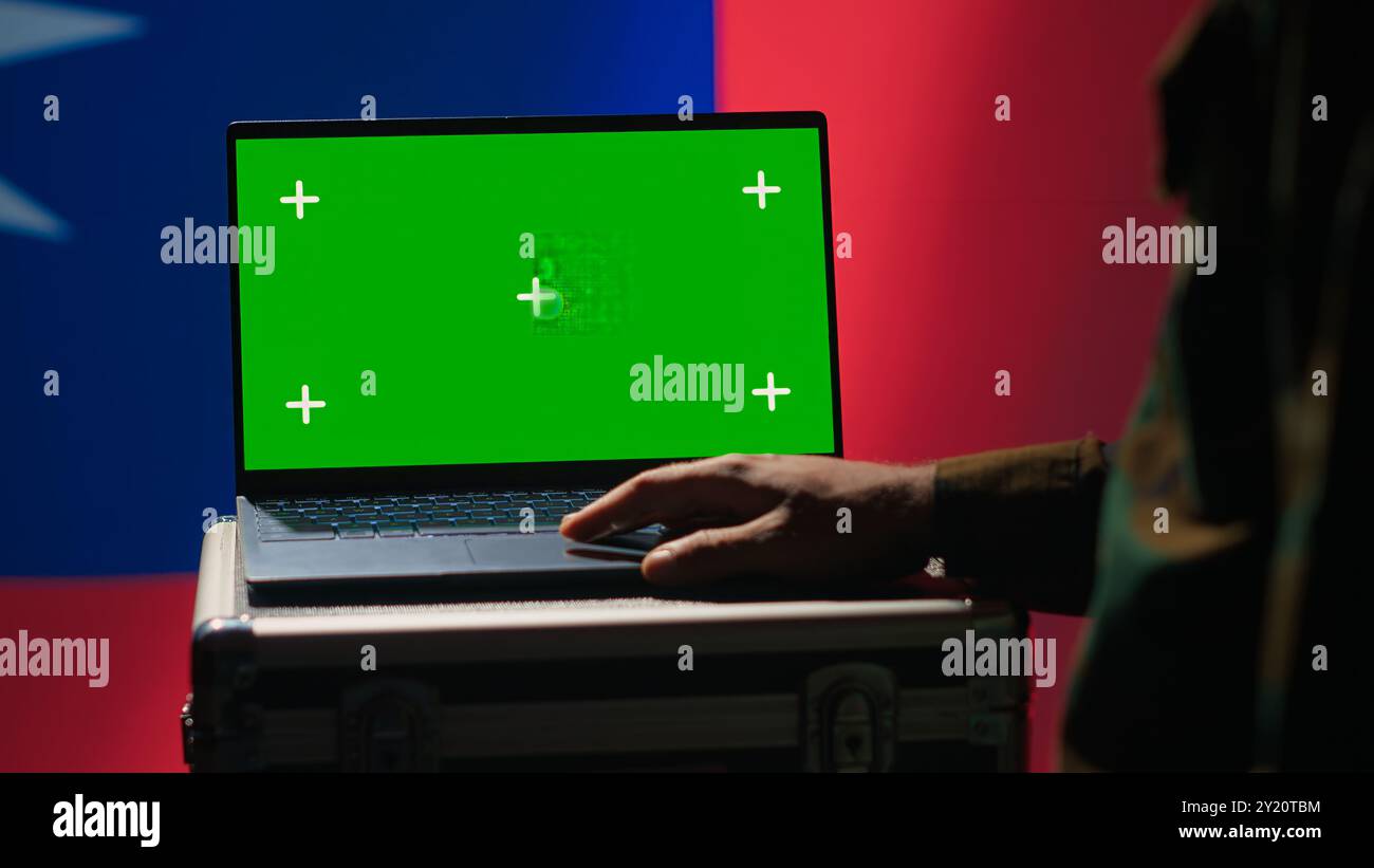 Military radar screen operator hi-res stock photography and images - Alamy