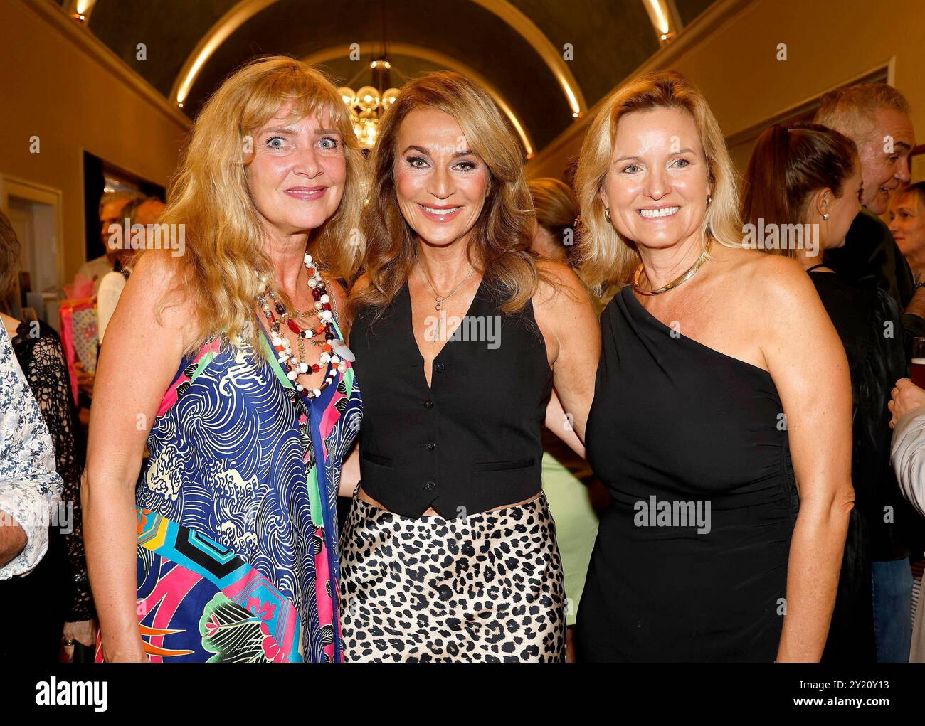 Nana Kuckkuck, Caroline Beil, Carola Ferstl bei der Premiere -Stasi ...