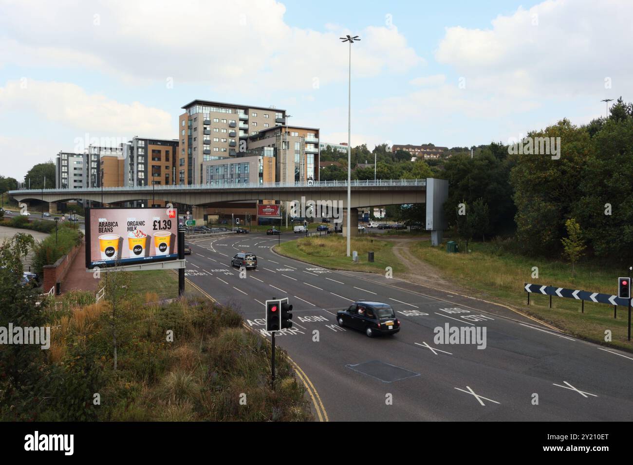 Park Square roundabout Sheffield city centre, England, urban scene ring ...
