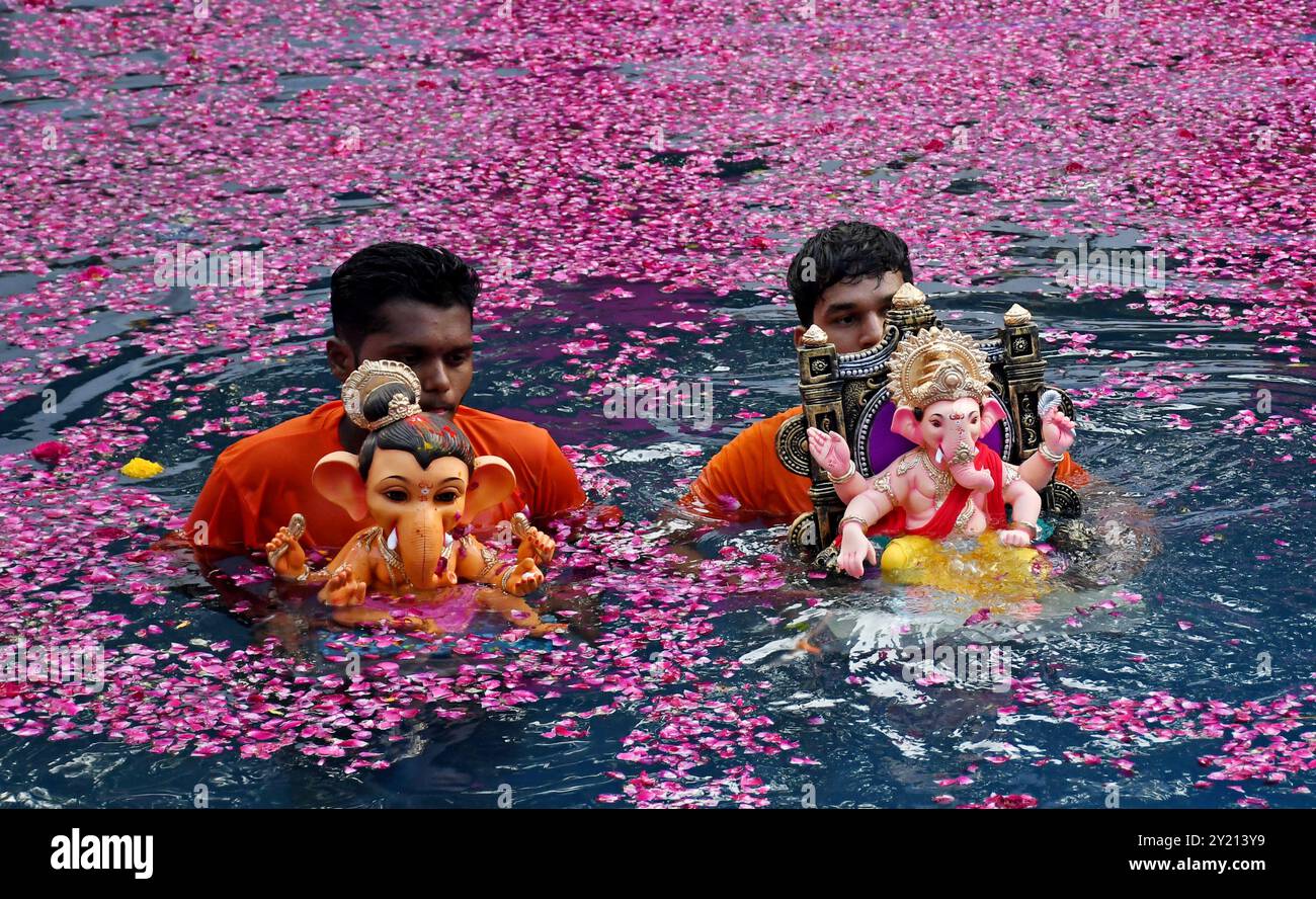 Birth celebration of lord ganesha hi-res stock photography and images ...