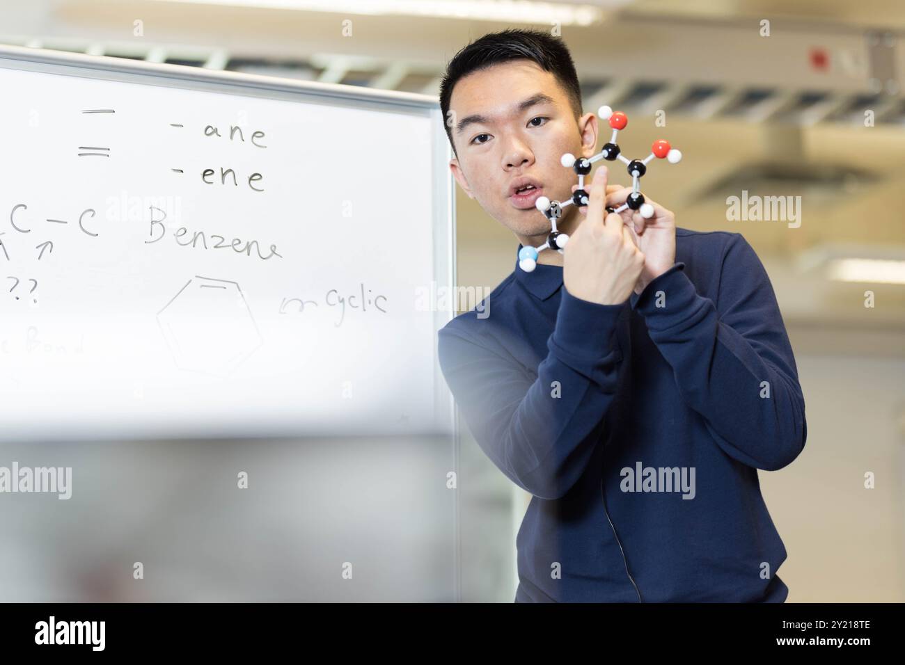 Asynchronous learning hi-res stock photography and images - Alamy