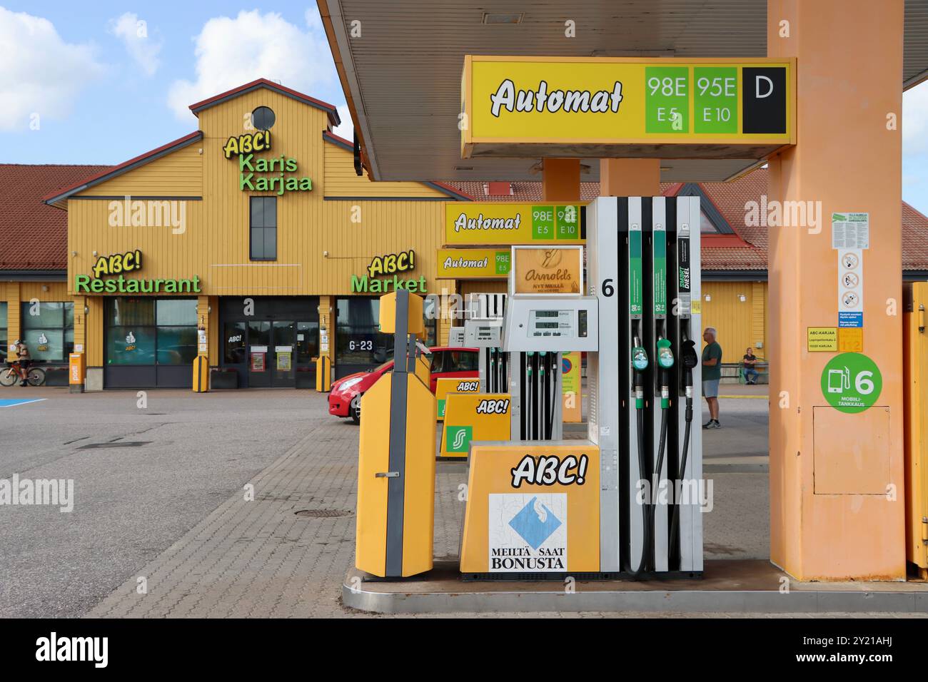 Gas station europe small cars hi-res stock photography and images - Alamy