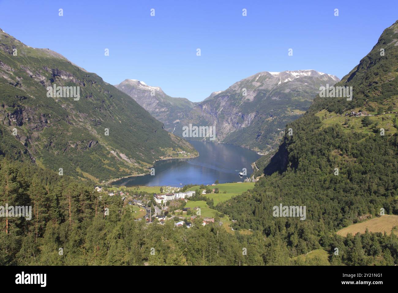 Landmark famous geiranger fjord hi-res stock photography and images - Alamy