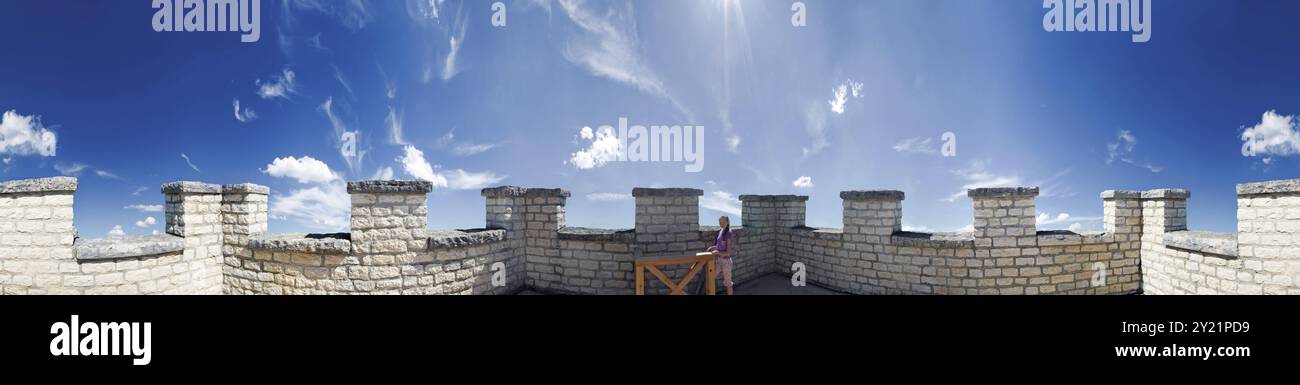 360 castle hi-res stock photography and images - Alamy