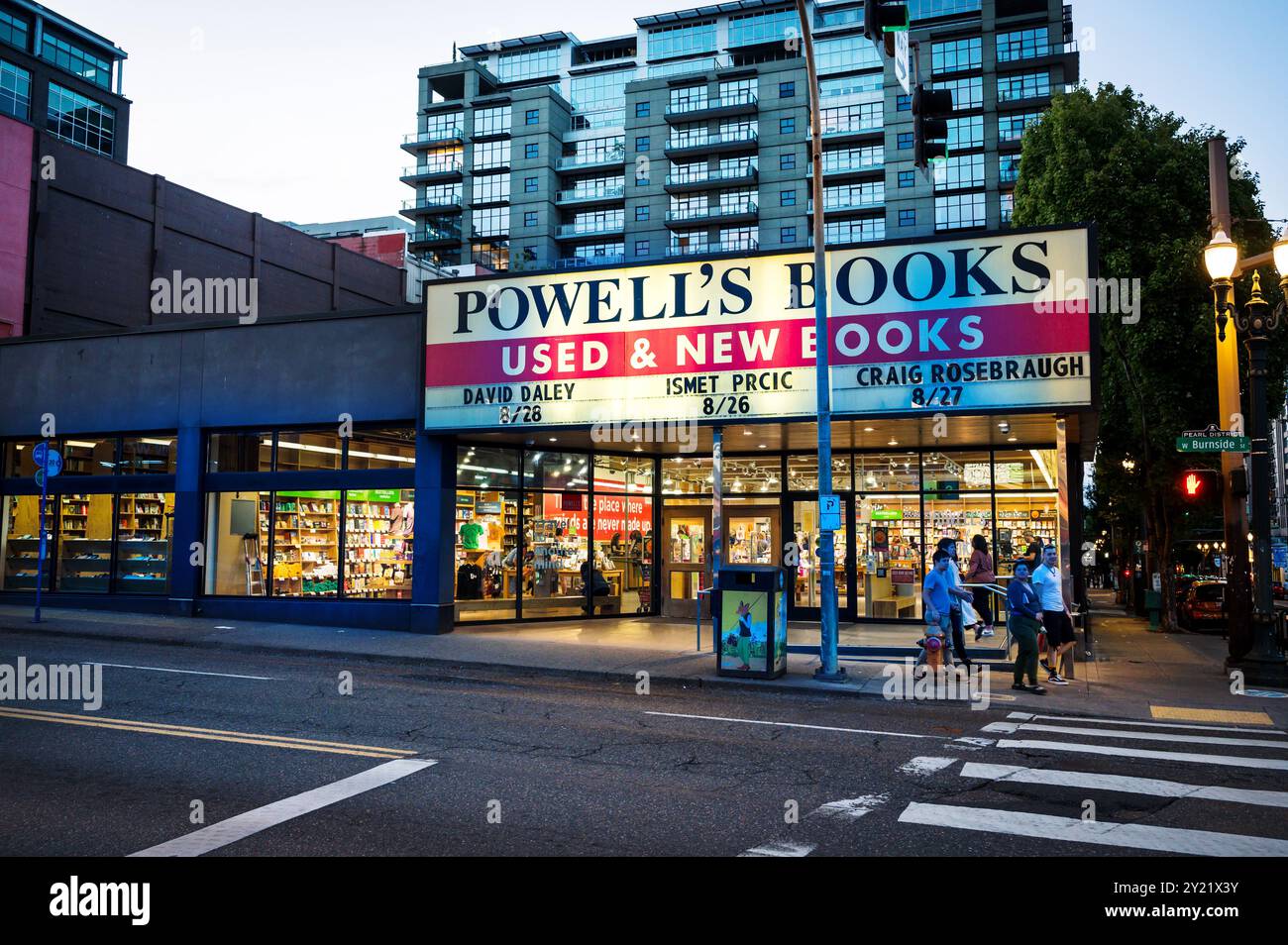 Powells books hi-res stock photography and images - Alamy