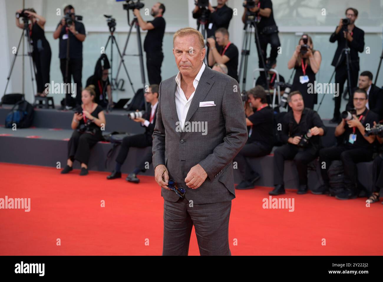 Venice Lido, Italy. 07th Sep, 2024. Kevin Costner attends the red ...