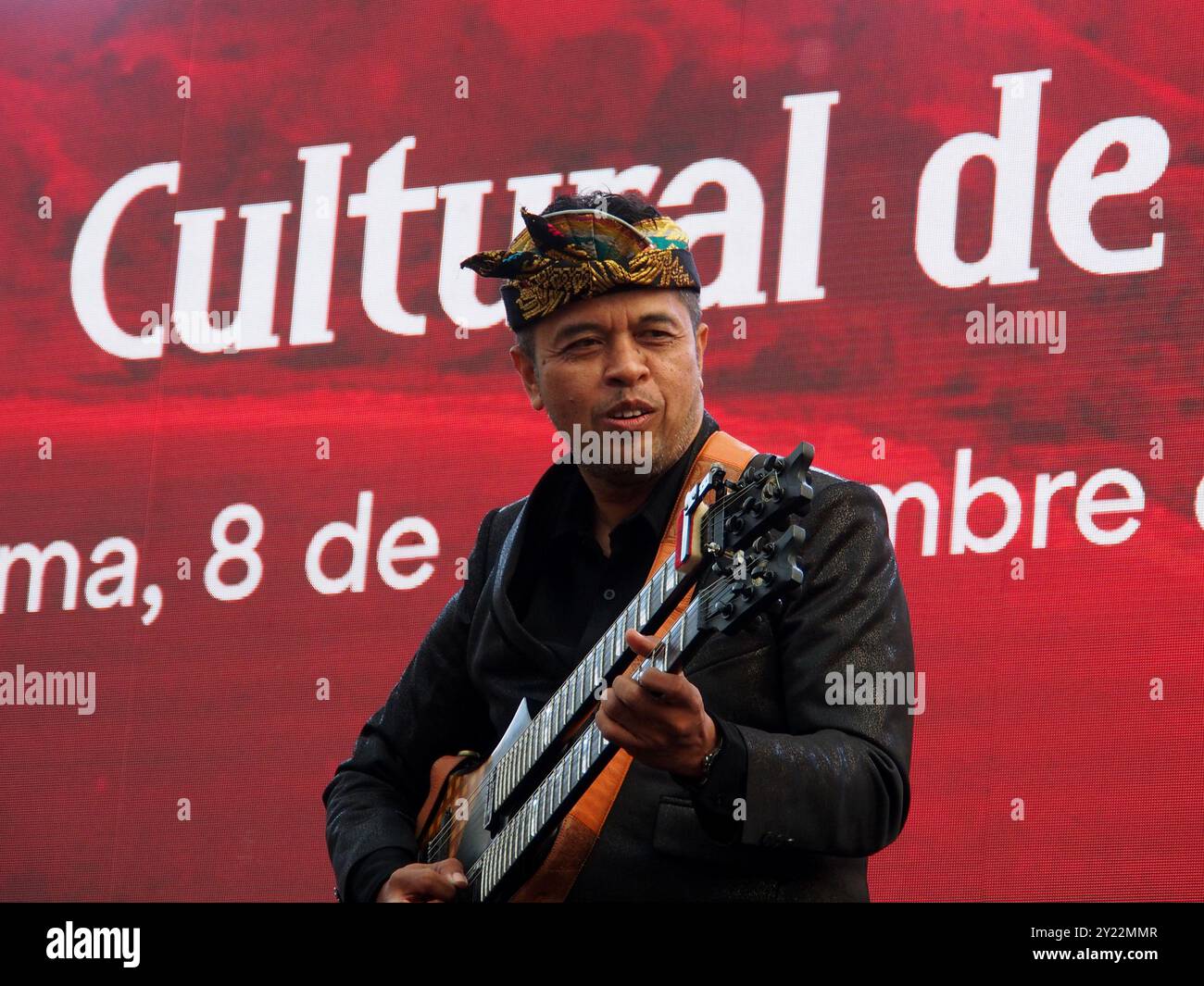Wayan Balawan, Indonesian singer, performing at the Indonesian Cultural ...