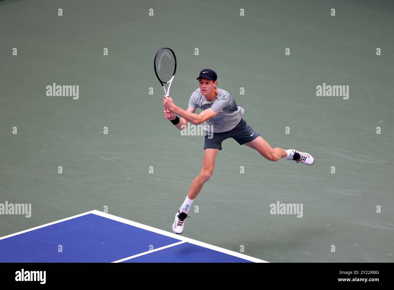 Flushing Meadows, US Open: Jannik Sinner during his straight set ...