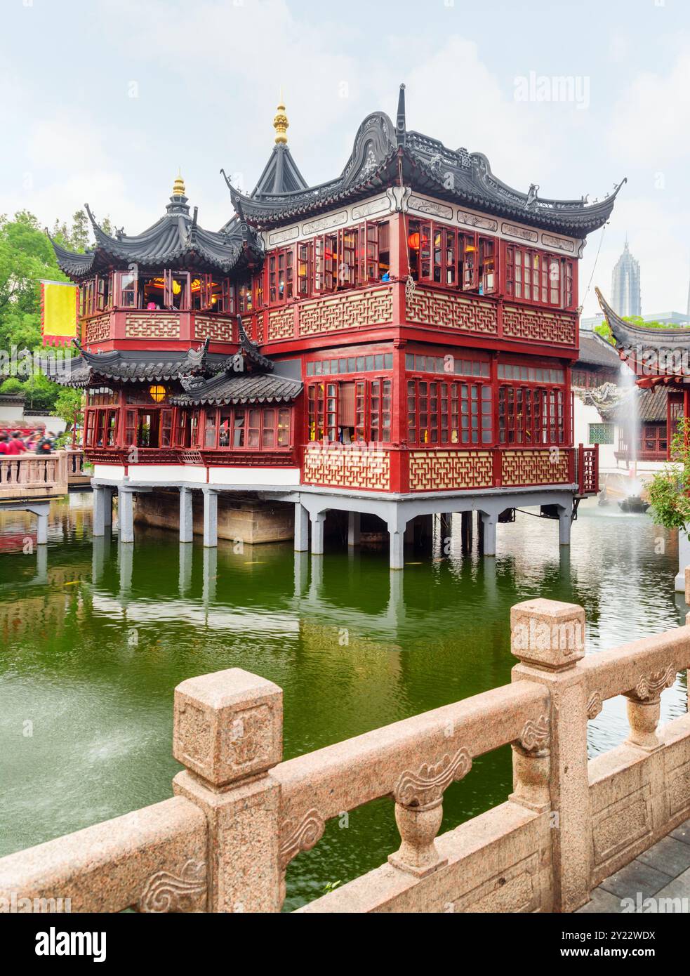 Lake pavillion teahouse hi-res stock photography and images - Alamy