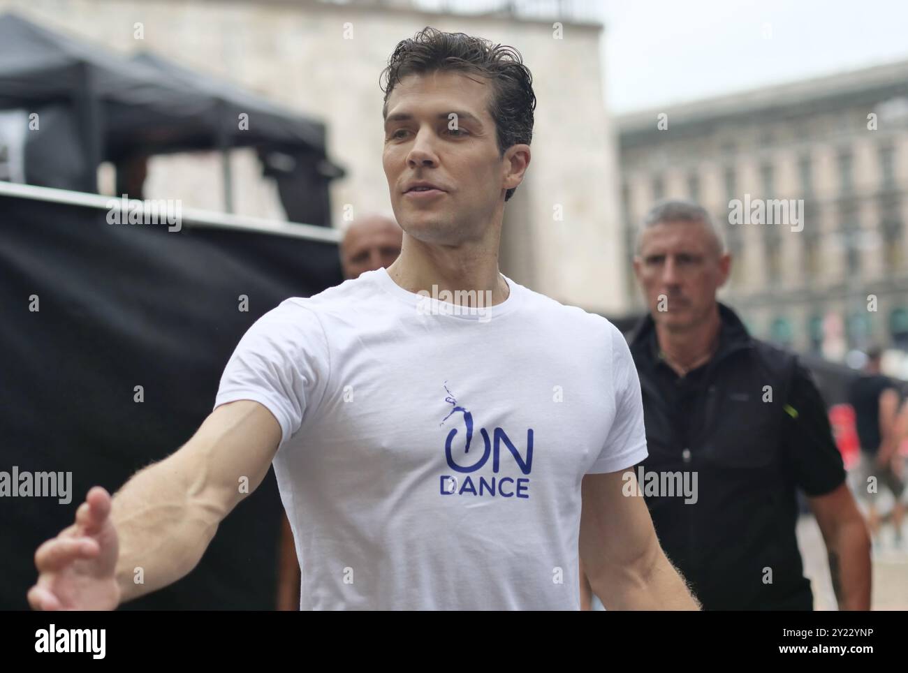 Roberto Bolle hold a dance master class for two thousand male and ...