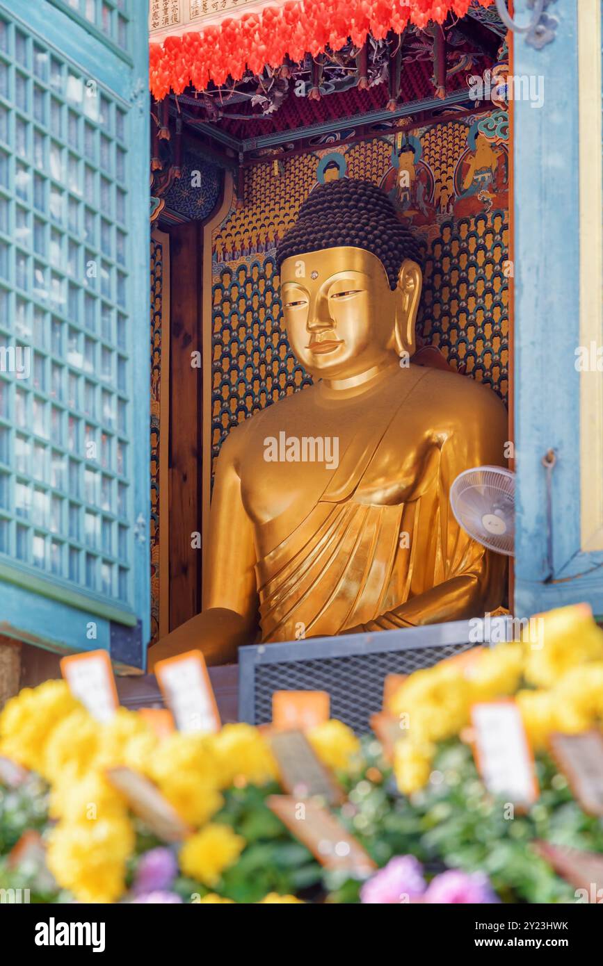 Amazing view of Buddha statue through window, Jogyesa Temple Stock ...