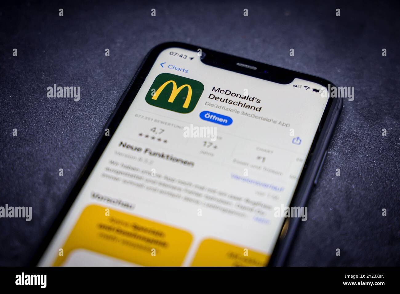Apple App Store auf einem iPhone. Apps-Charts gratis - McDonalds ...