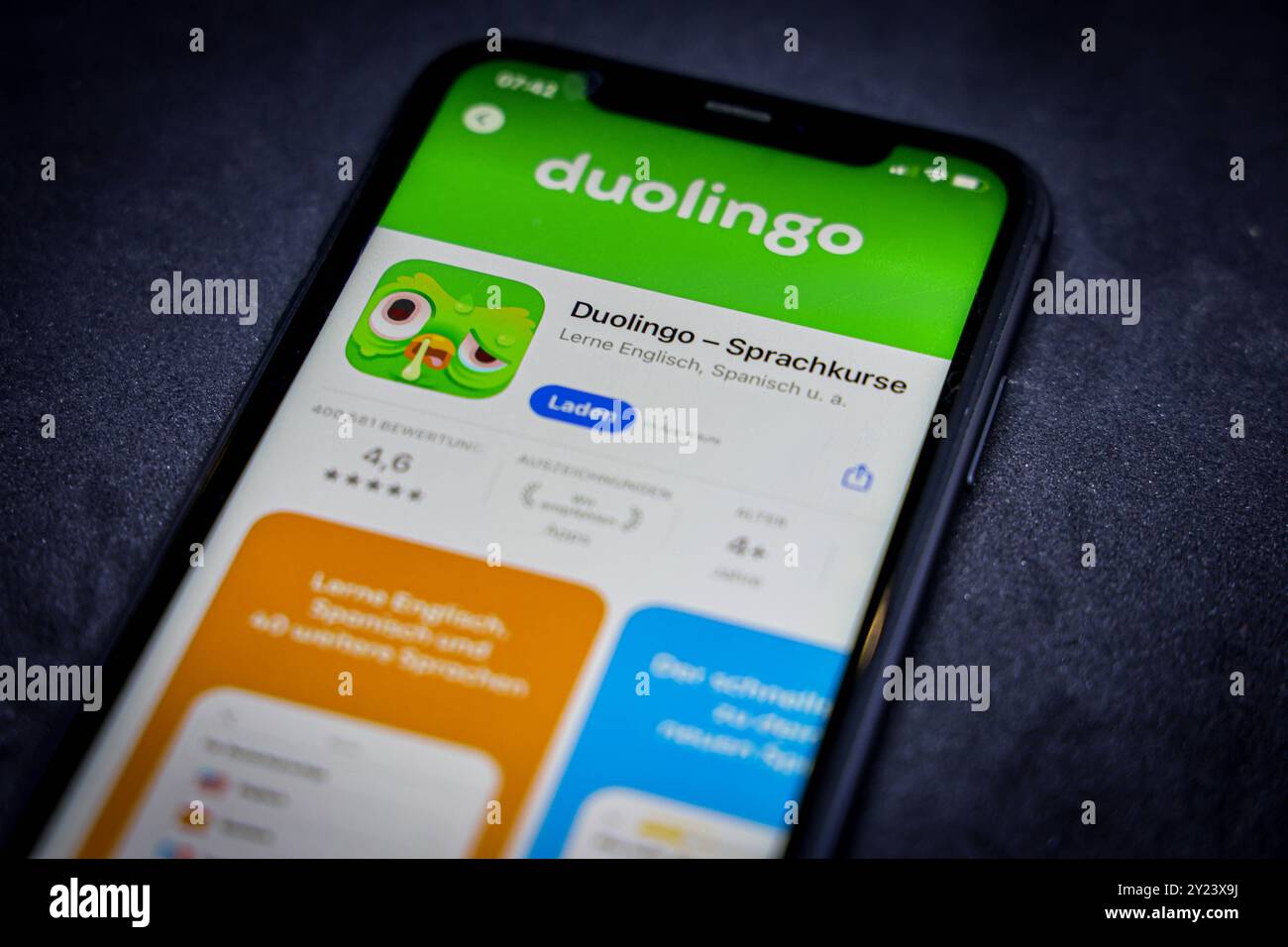 Apple App Store auf einem iPhone. Apps-Charts gratis - Duolingo ...