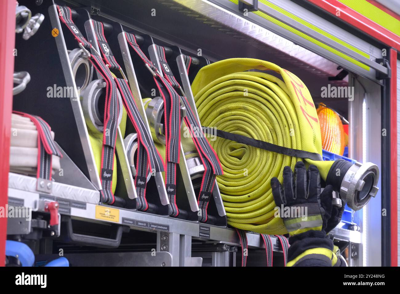 Feuerwehr-Blaulicht Feuerwehr in verschiedenen Bildern und Aktionen in ...