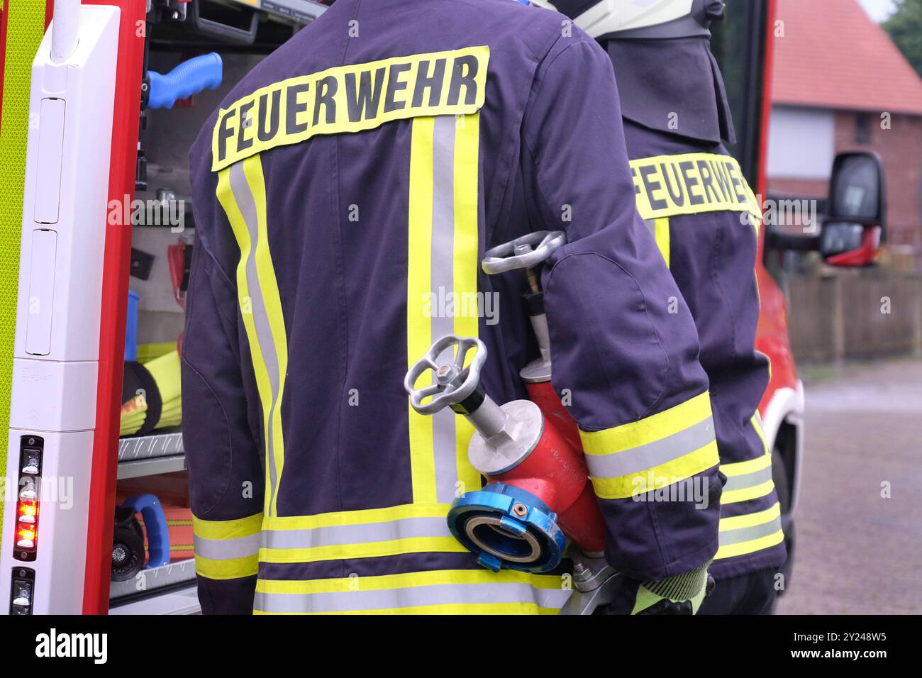 Feuerwehr-Blaulicht Feuerwehr in verschiedenen Bildern und Aktionen in ...