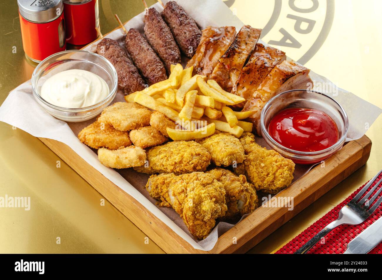 Tray beer snacks on hi-res stock photography and images - Alamy