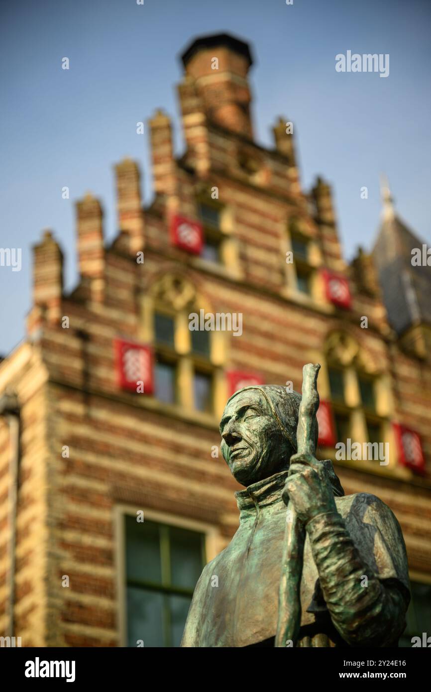 A statue at the Papal House Utrecht, The Netherlands Stock Photo - Alamy