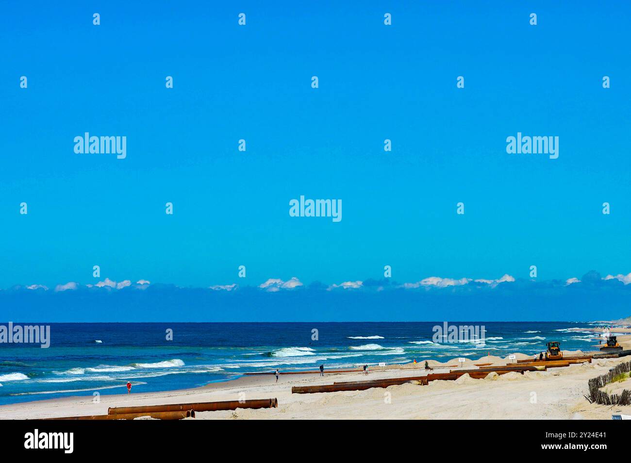 Die Sylter Küste ist der Gewalt des Meeres ständig unmittelbar ...