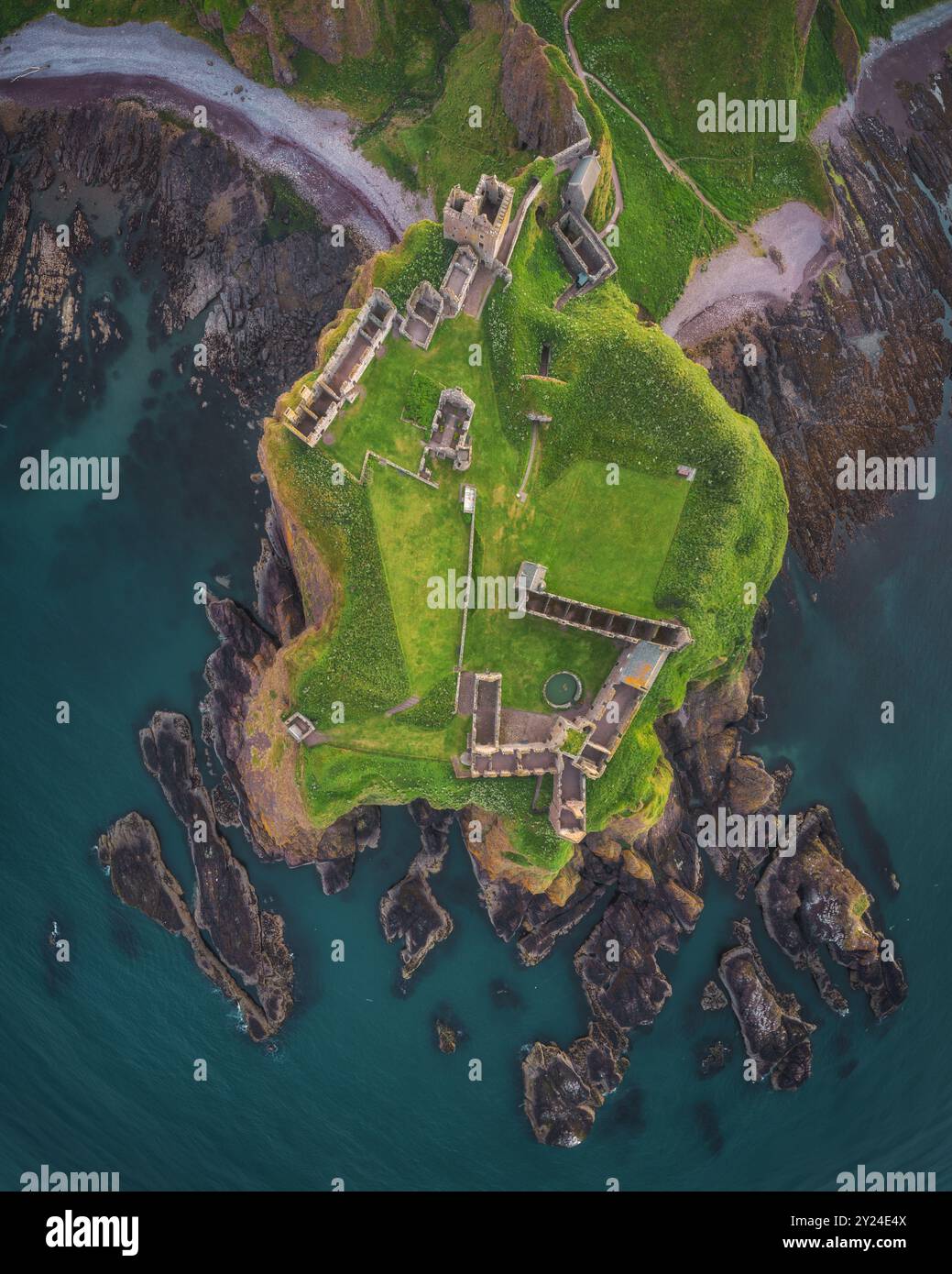 Aerial view of Dunnottar Castle on the Scottish coastline Stock Photo ...