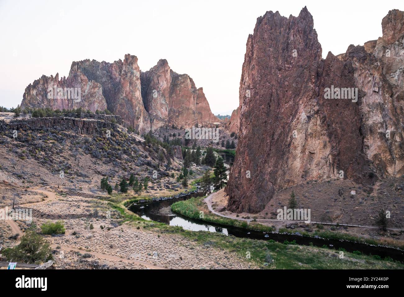 Towering rocks and winding river at Smith Rock State Park, Oregon Stock ...
