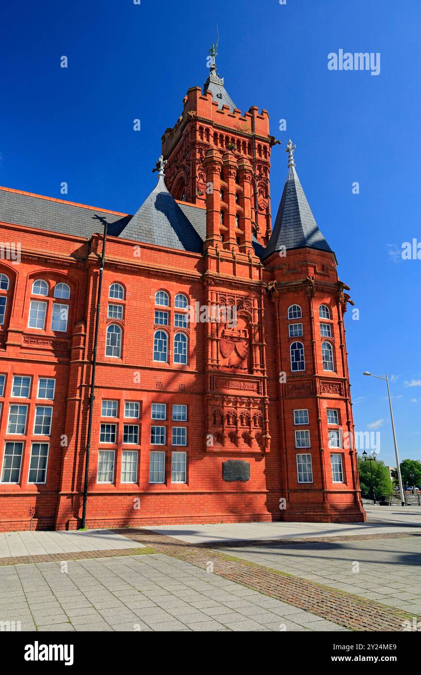 Victorian gothic architecture red hi-res stock photography and images ...