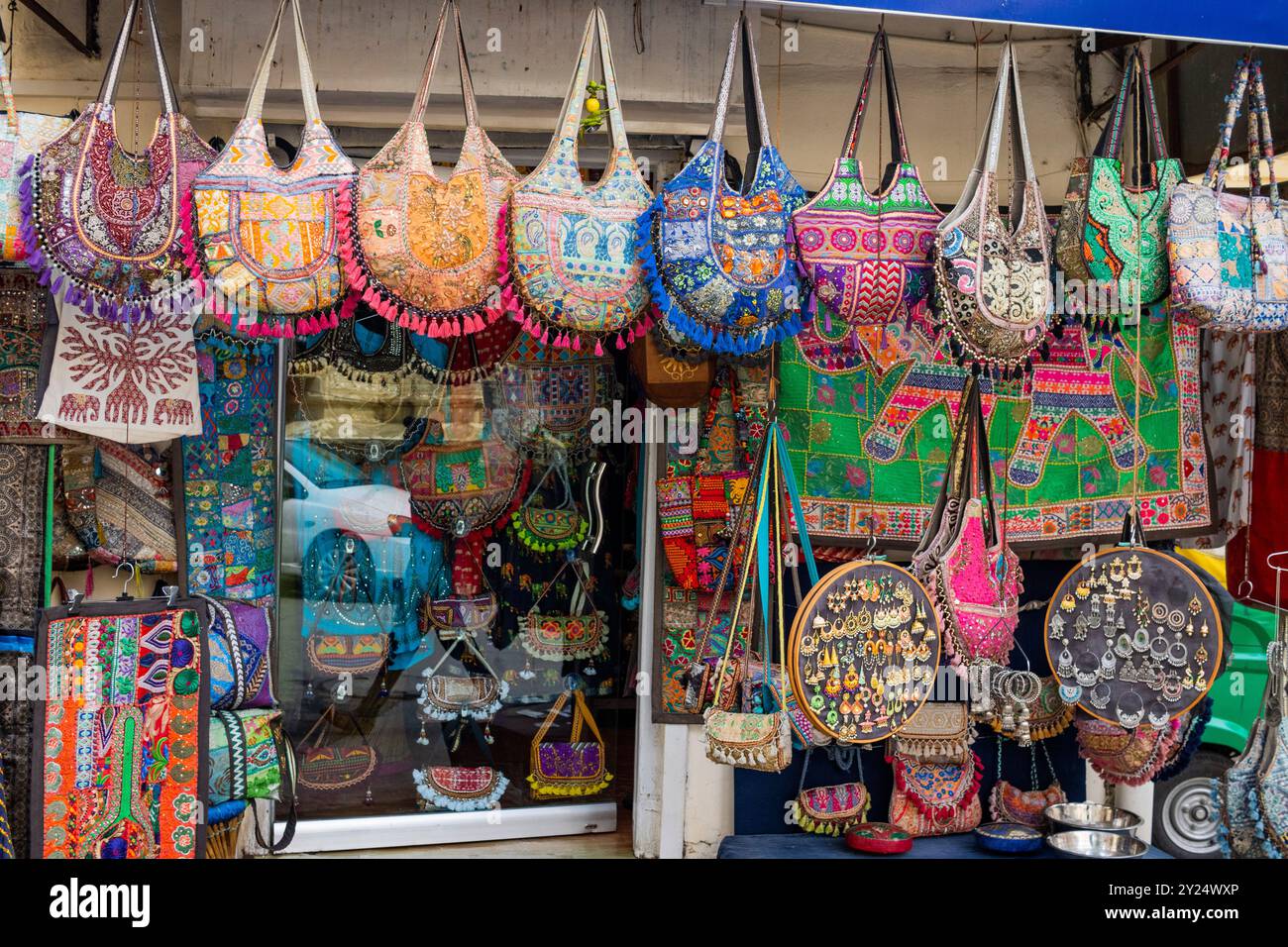 Traditional handicrafts rajasthan rajasthani hi-res stock photography ...
