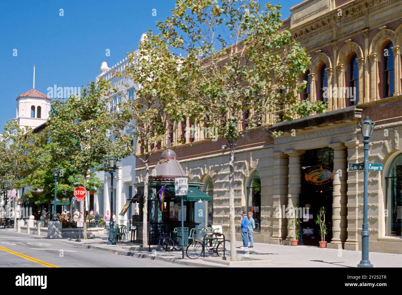 Pacific Avenue in 1996, Santa Cruz, California, USA Stock Photo - Alamy
