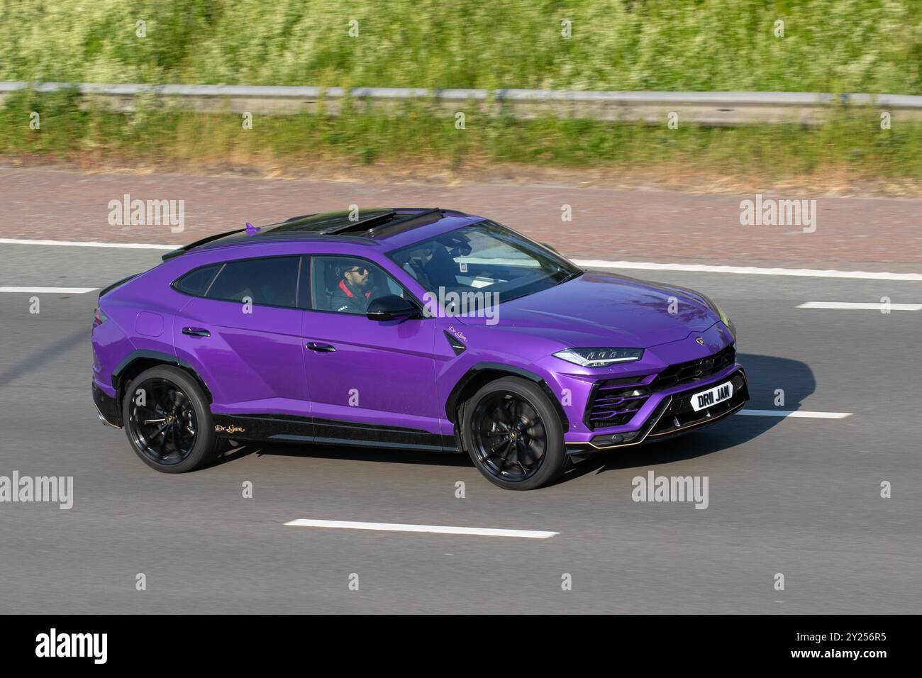 Lamborghini urus 2019 cars hi-res stock photography and images - Alamy