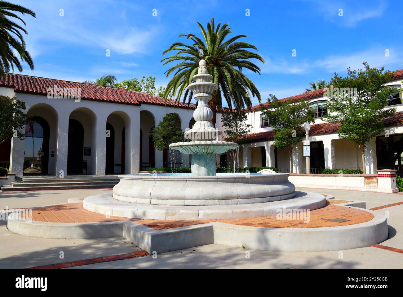 Azusa (Los Angeles County), California: City of Azusa, Azusa City Hall ...