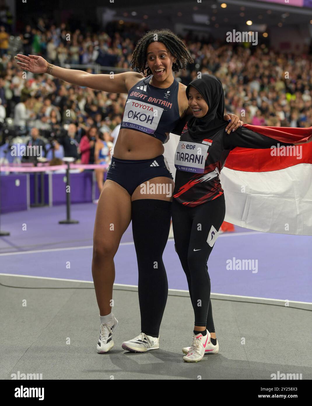 Karisma Evi Tiarani of Indonesia and Ndidikama Okoh of Great Britain ...