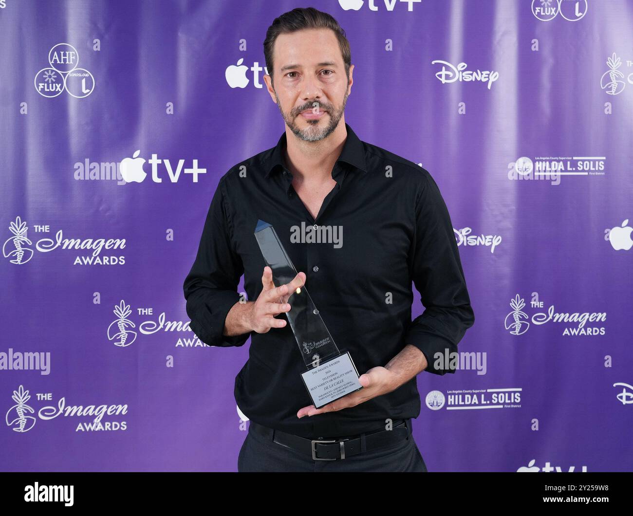 Los Angeles, USA. 08th Sep, 2024. Nick Barili pose with the award at ...