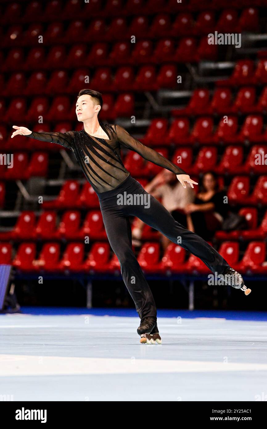Fan chen hi-res stock photography and images - Alamy