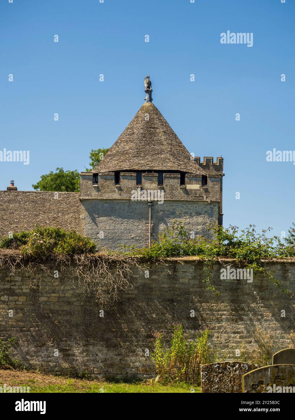 Popes Tower, Harcourt Manor, Stanton Harcourt, Oxfordshire, England, UK ...