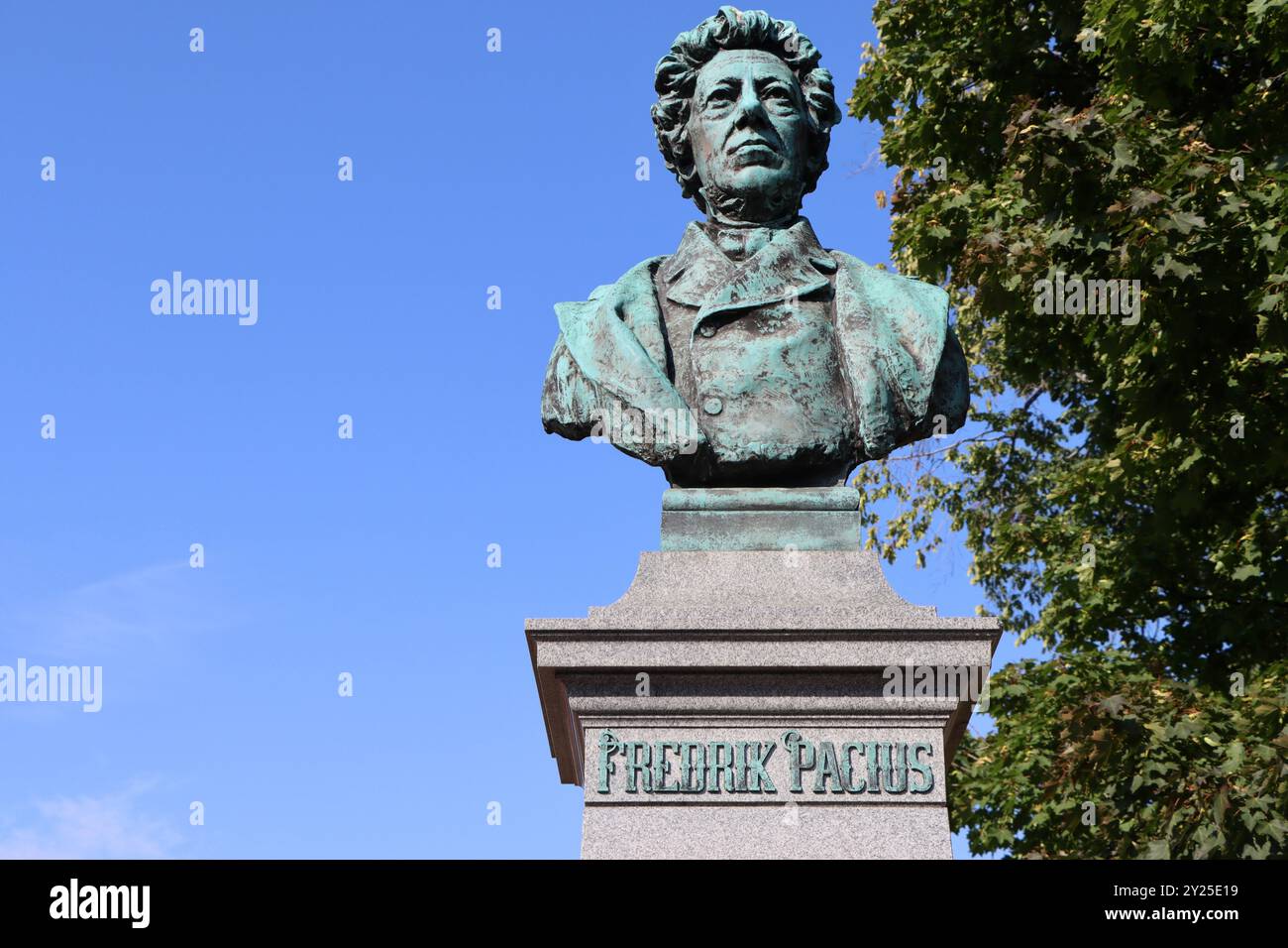 German-born violinist and composer Fredrik Pacius statue in Kaisaniemi ...