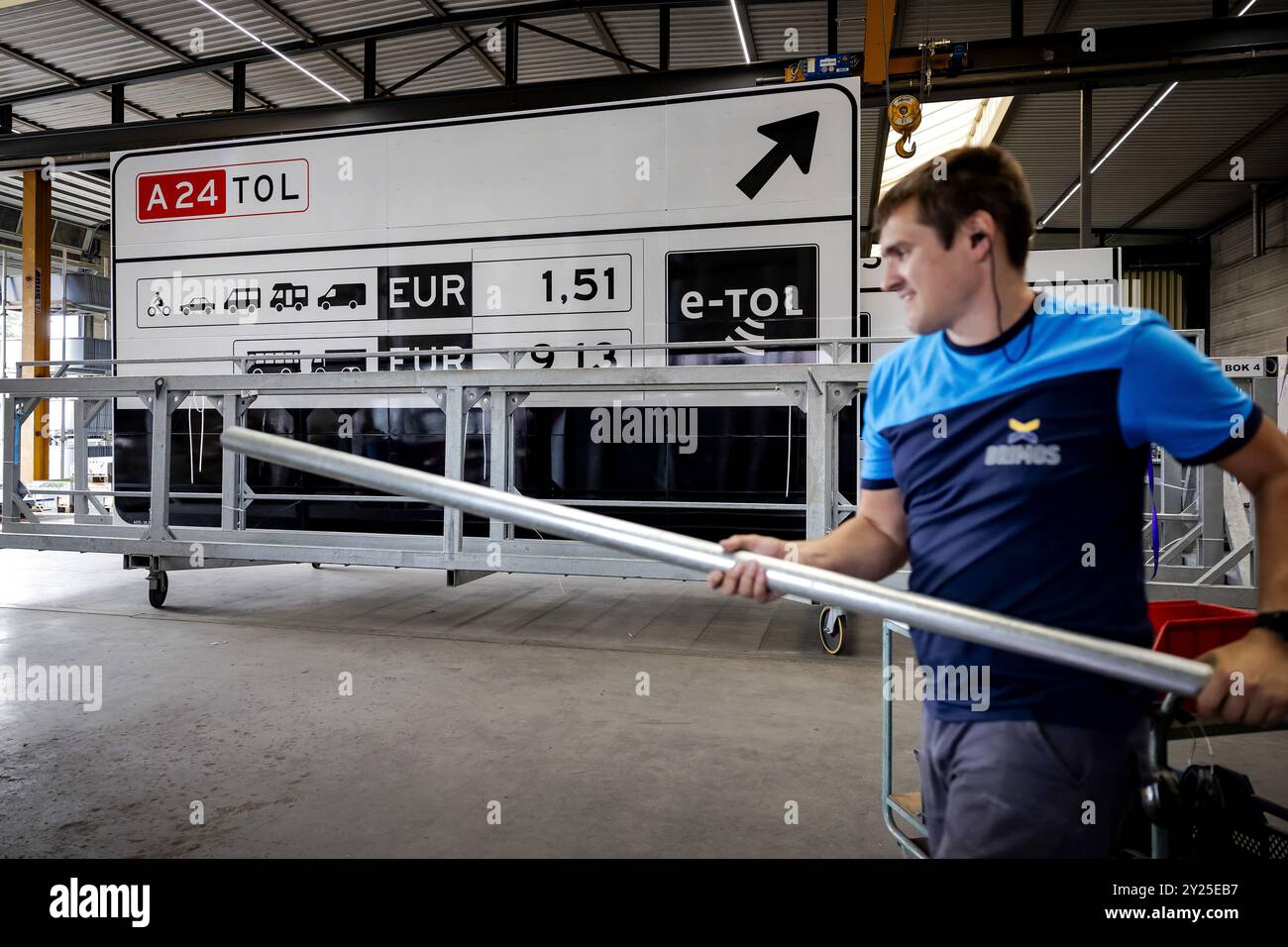 HOOGEVEEN - The production of toll signs for the Blankenburg connection ...