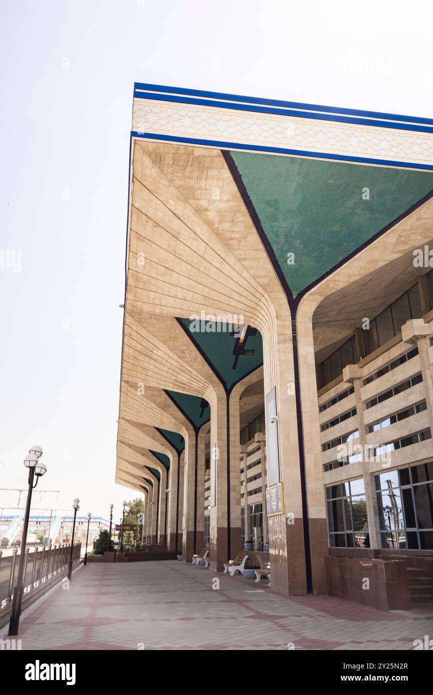 Samarkand train station, Uzbekistan Stock Photo - Alamy