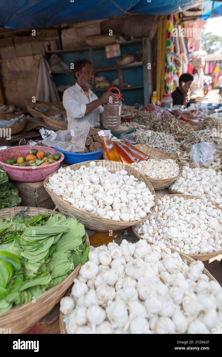 India, Kerala, Munnar, Herbs and spices market stall in food market ...