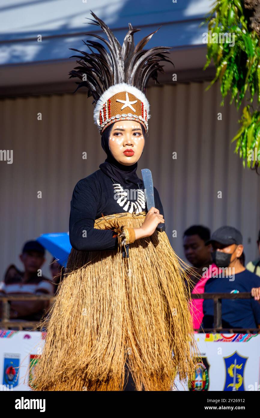 Salawaku dance from West Papua on the 3rd BEN Carnival. This dance is ...