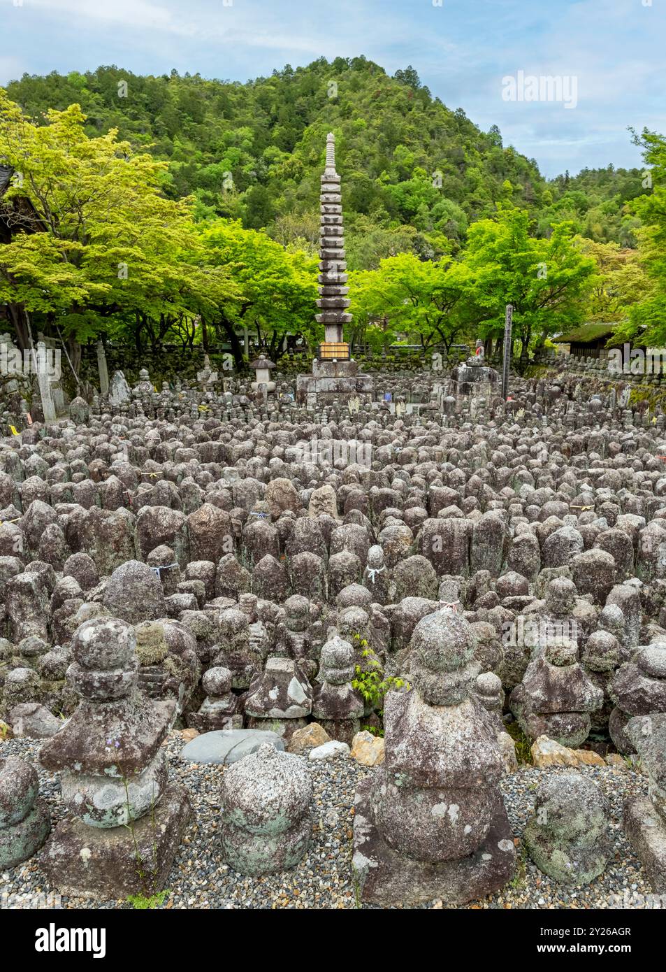 Adashino temple hi-res stock photography and images - Alamy
