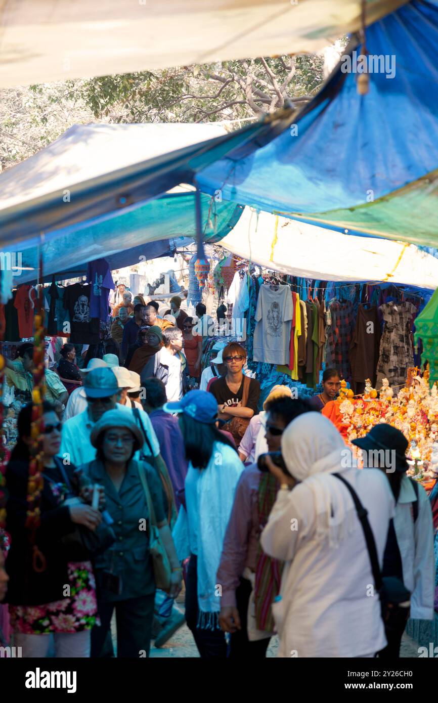 India, Gharapuri Island, Mount Kailash, Elephanta Caves, the tourist ...