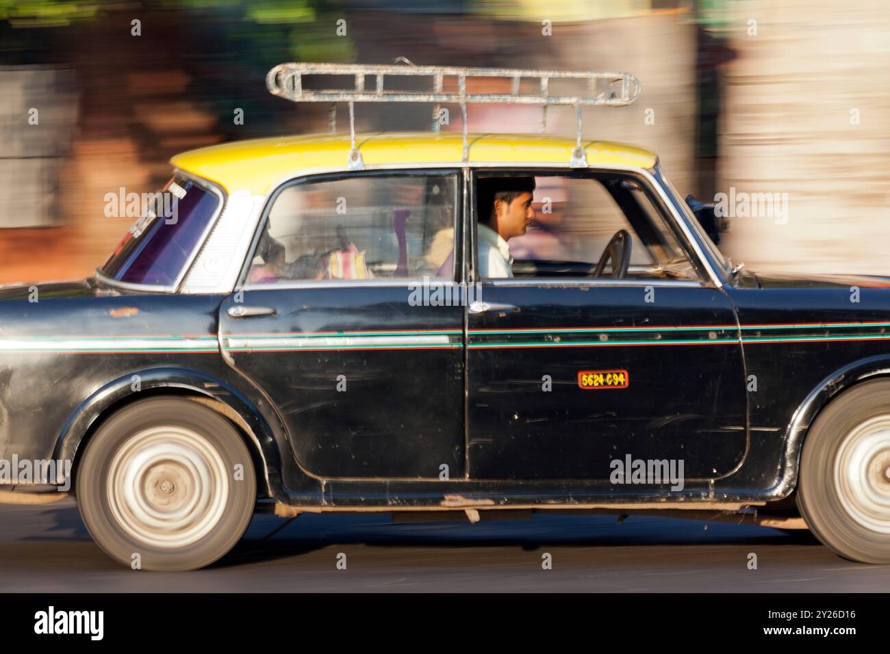 Panned hi-res stock photography and images - Alamy