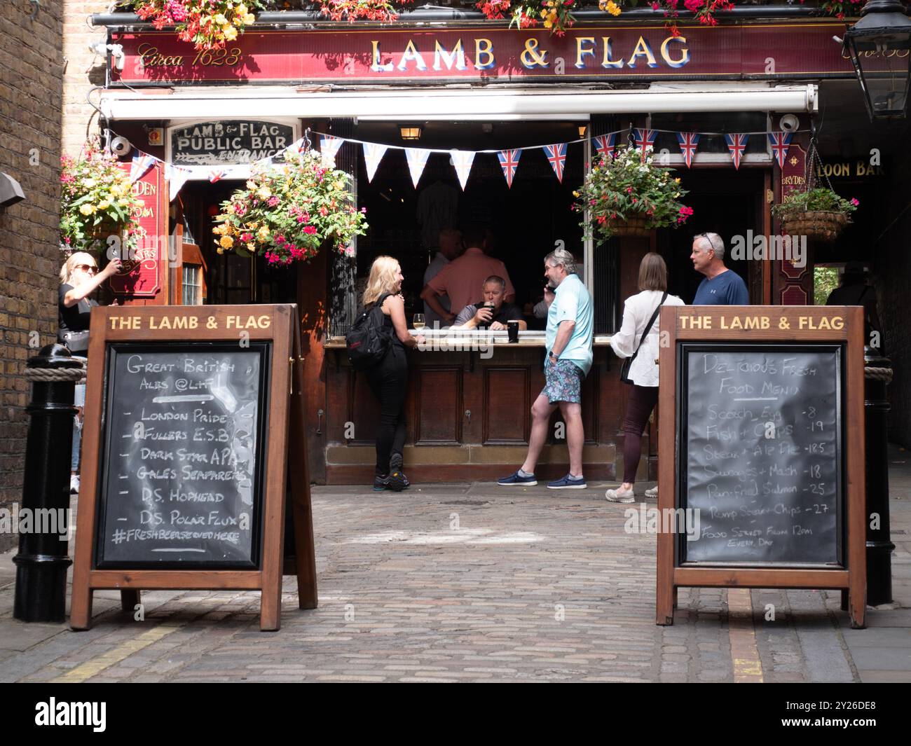 Lamb & Flag pub Covent Garden London UK Stock Photo - Alamy