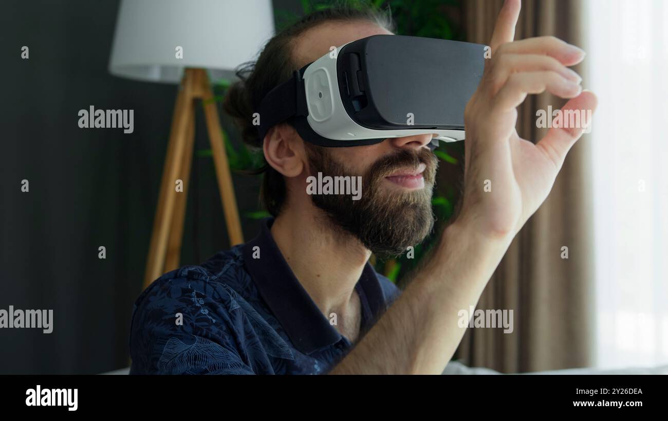 Vr exploration hi-res stock photography and images - Alamy