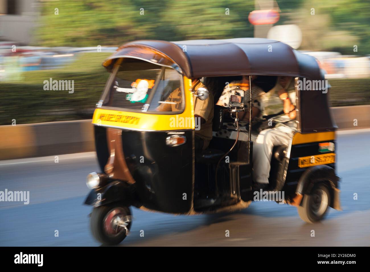 Yellow tuk tuk mumbai hi-res stock photography and images - Alamy