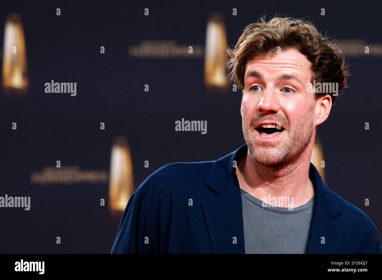 Komiker Luke Mockridge bei der Gala des Deutschen Fernsehpreis 2023 im ...