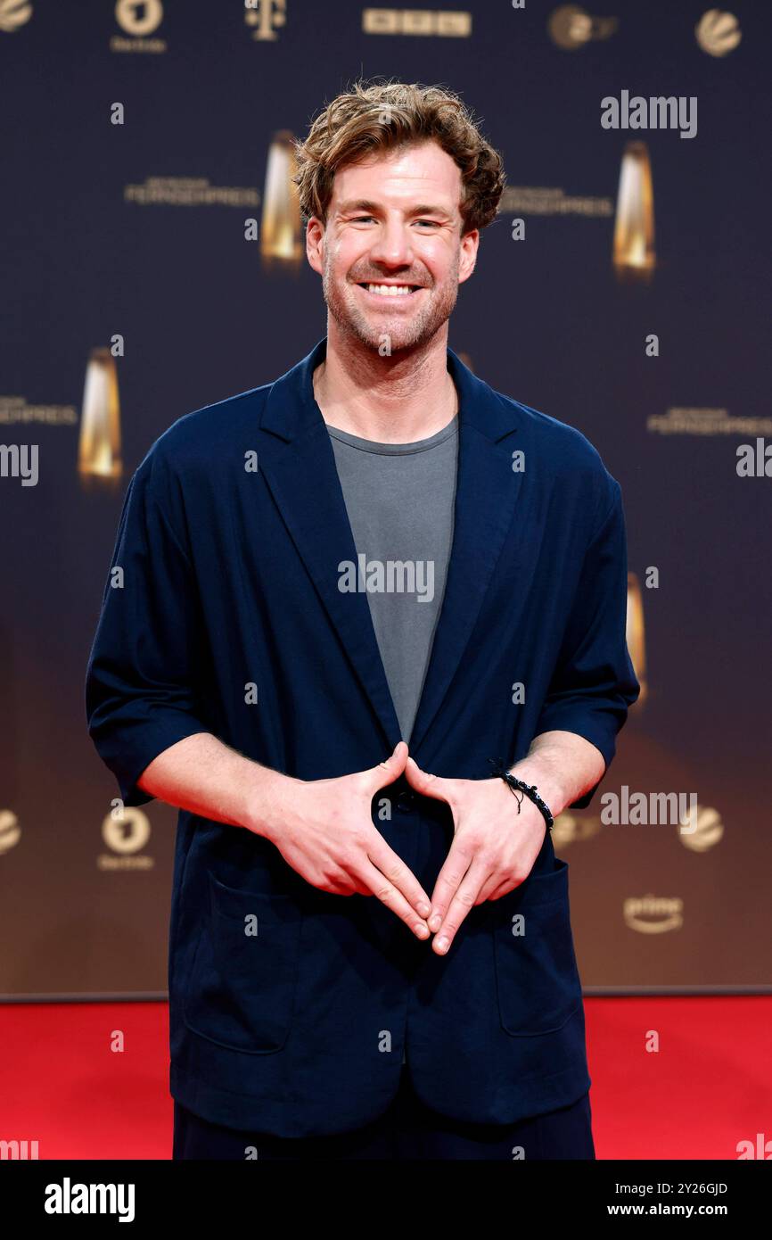 Komiker Luke Mockridge bei der Gala des Deutschen Fernsehpreis 2023 im ...
