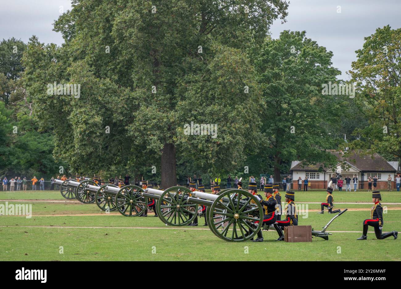 12 pounder gun on hi-res stock photography and images - Alamy