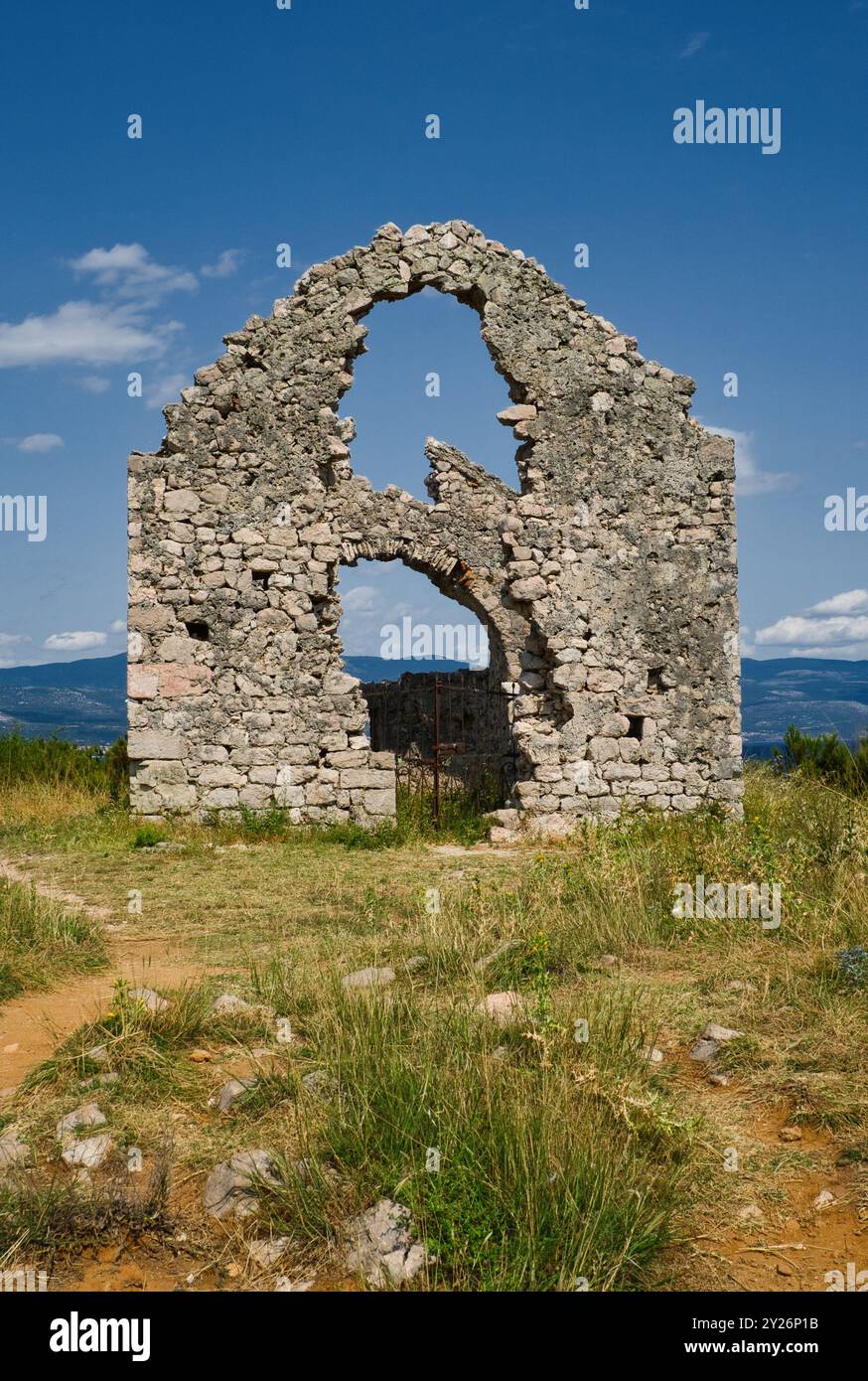 old building ruin Stock Photo - Alamy